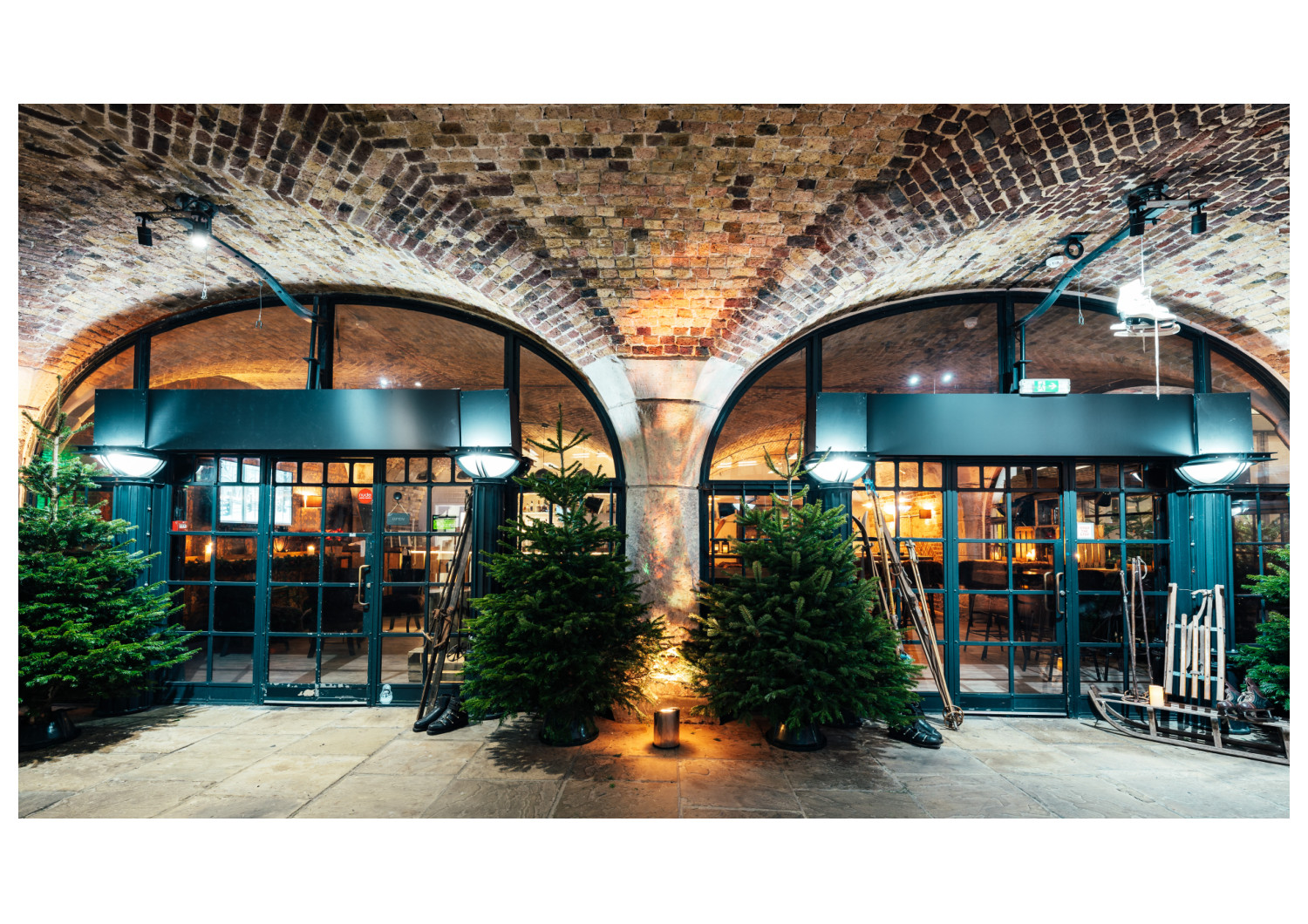 Skylight Dock Street Bar - Photo Deck - PDF.pdf | DocDroid